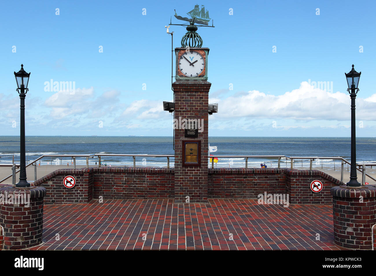 Anemometer beach hi-res stock photography and images - Alamy