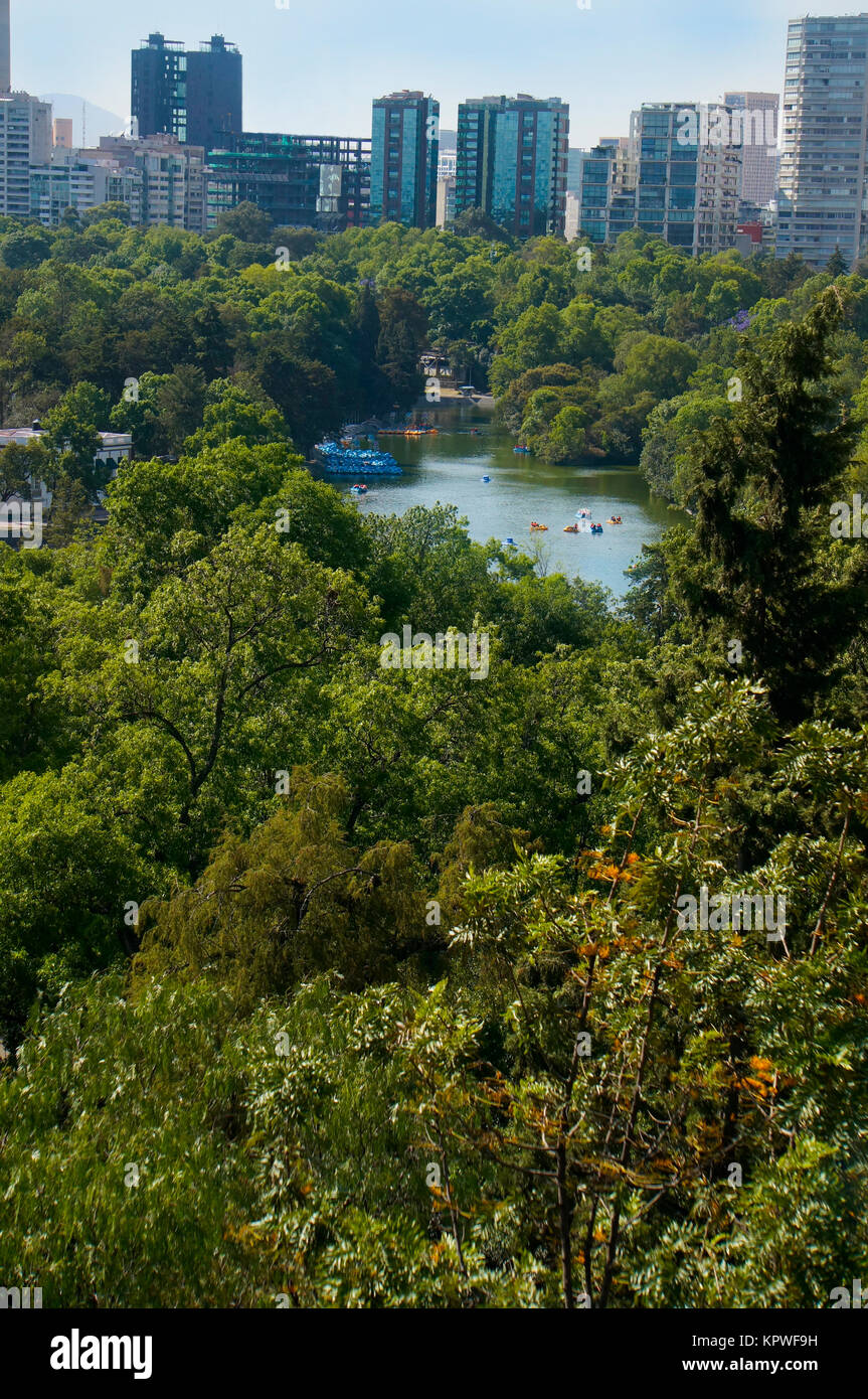 Lago de Chapultepec (Chapultepec Lake) in Chapultepec Park, Mexico City ...