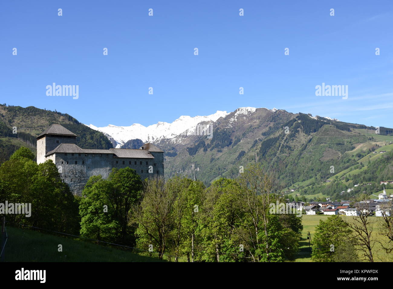 Kaprun,Kaprun Castle,Castle,Castle,Burgfried,Castle Wall,Tower,Moat ...
