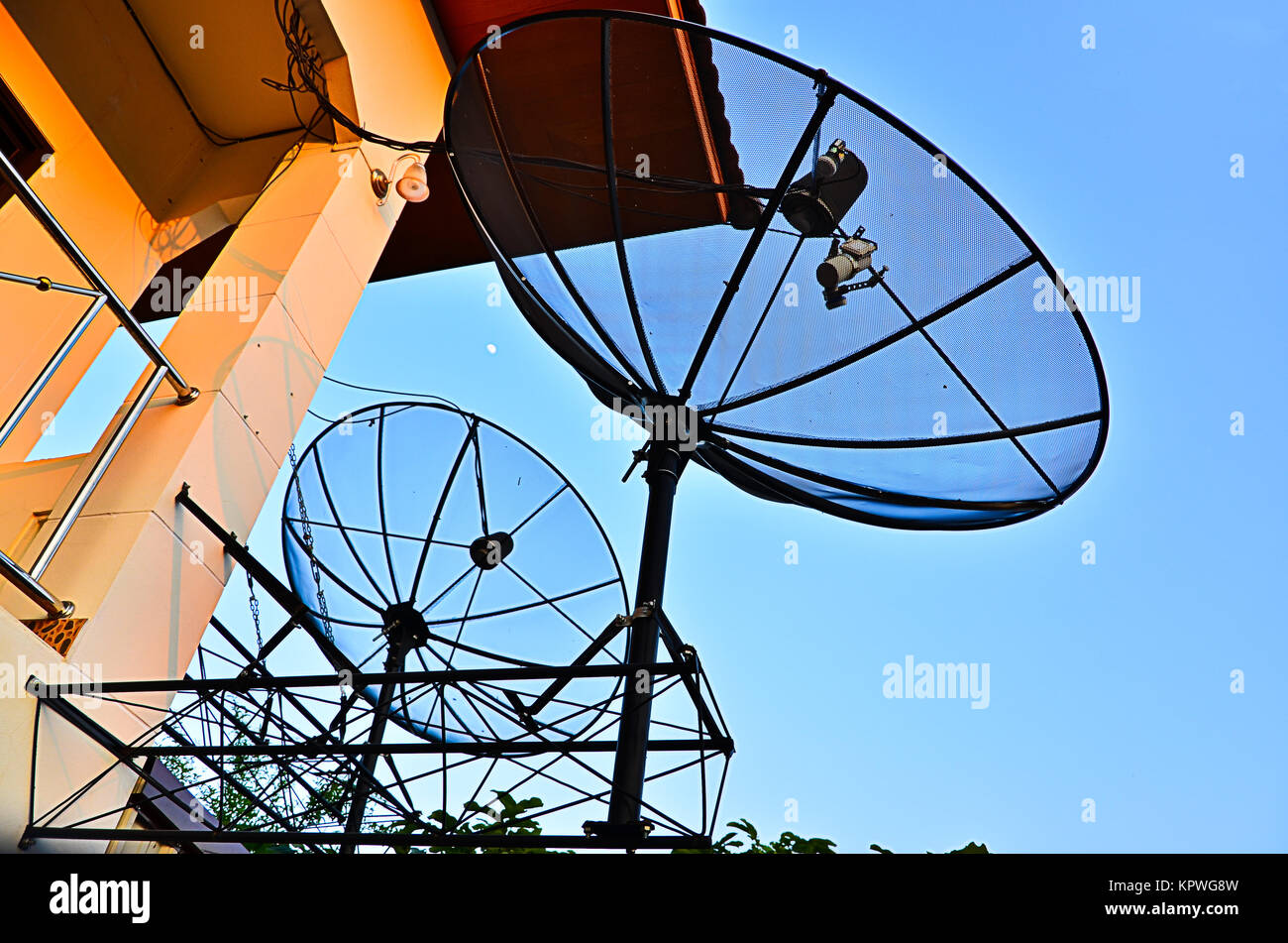 Black metal tv antenna hi-res stock photography and images - Alamy