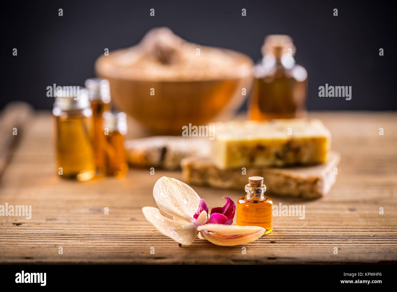 Spa essential oil Stock Photo - Alamy