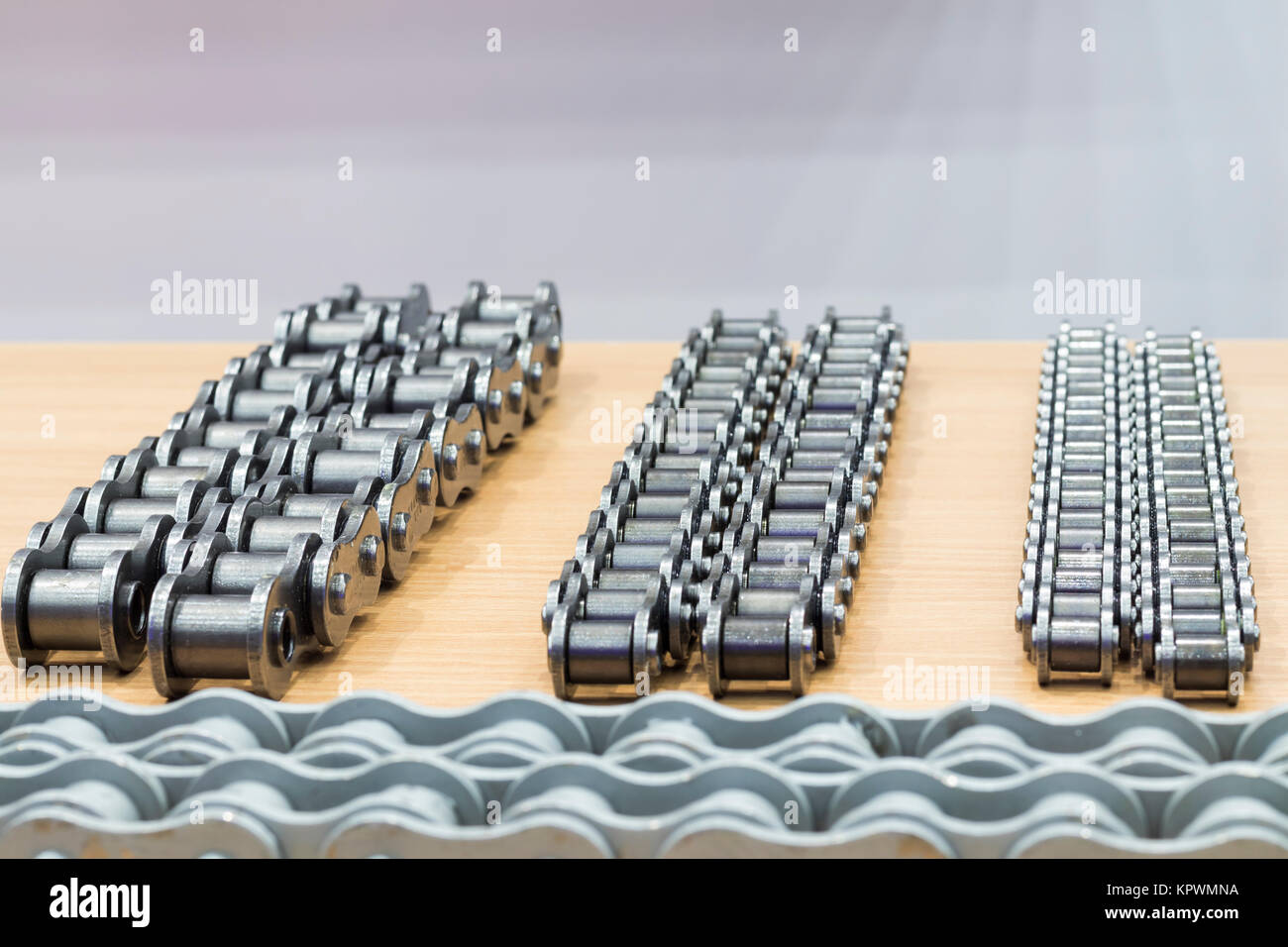 The industrial chains for machine ; close up Stock Photo - Alamy