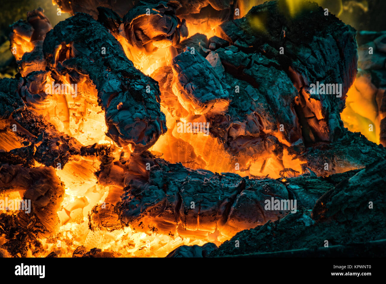 Wood fire -burning embers in close-up Stock Photo - Alamy