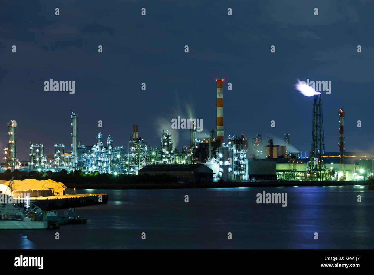 Nighttime petrochemical view hi-res stock photography and images - Alamy