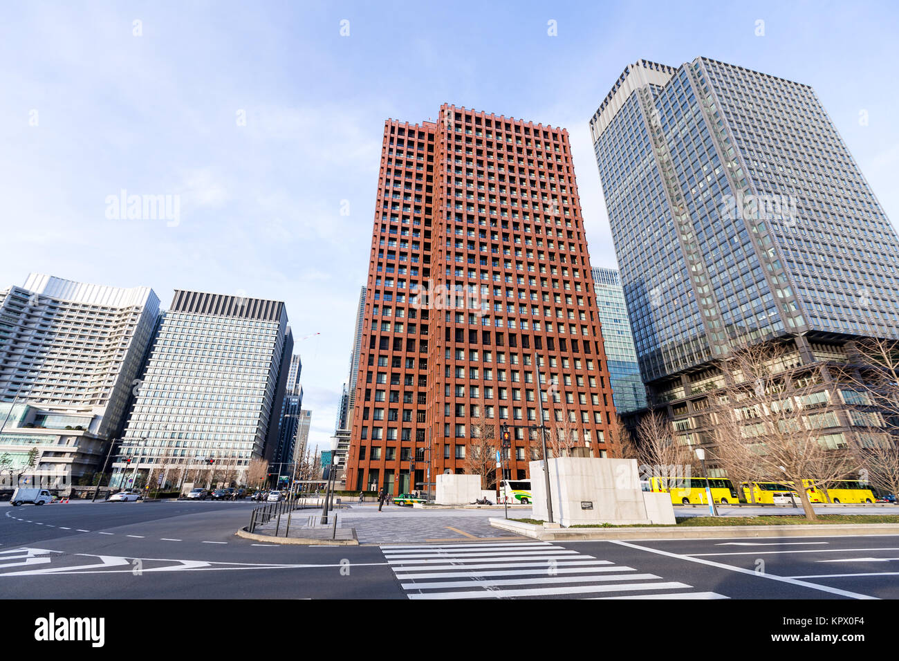 Tokyo business district Stock Photo - Alamy