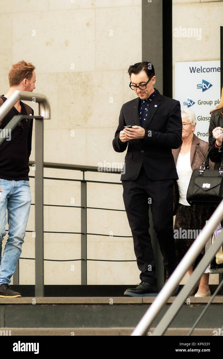 Yes-supporter actor, Alan Cumming, OBE, leaving STV, Pacific Quay ...