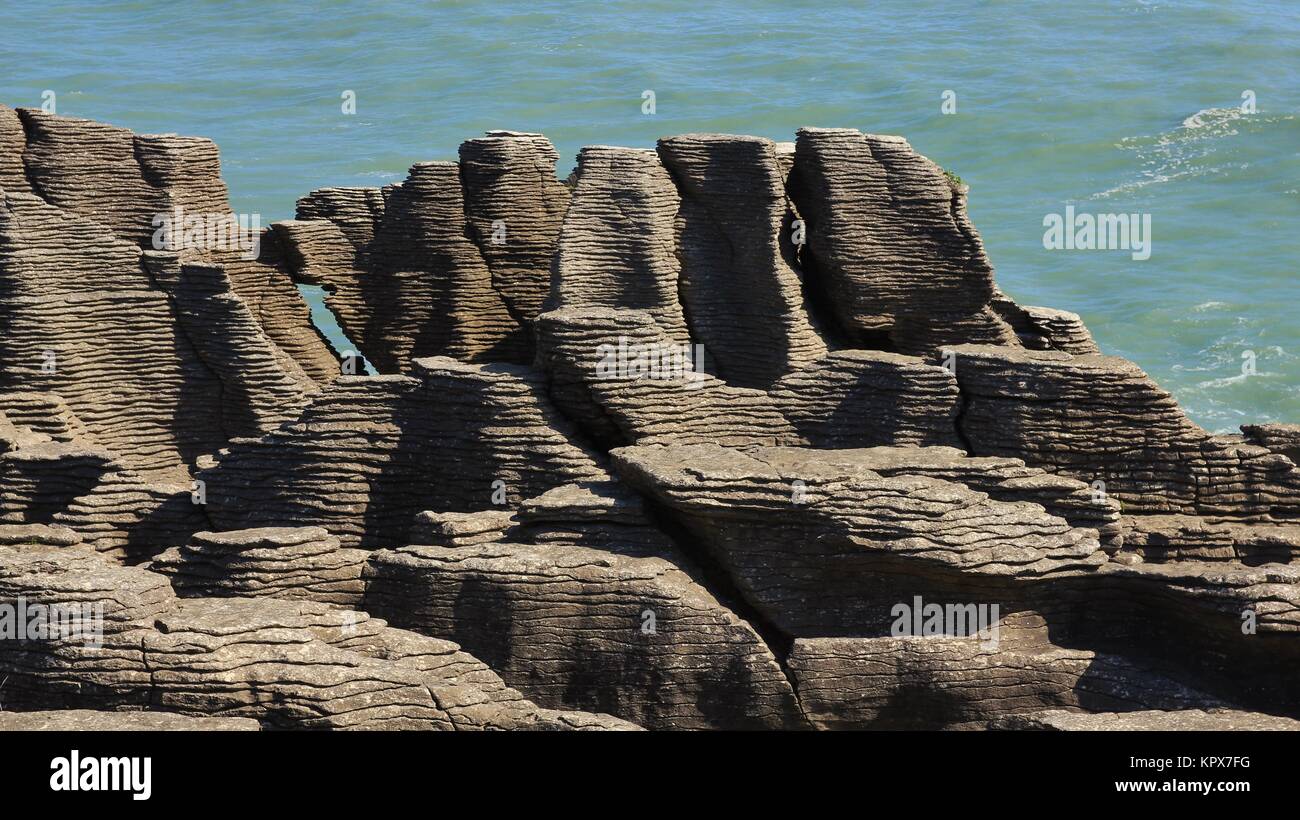 Pancake Rocks, rock formations in Punakaiki Stock Photo - Alamy