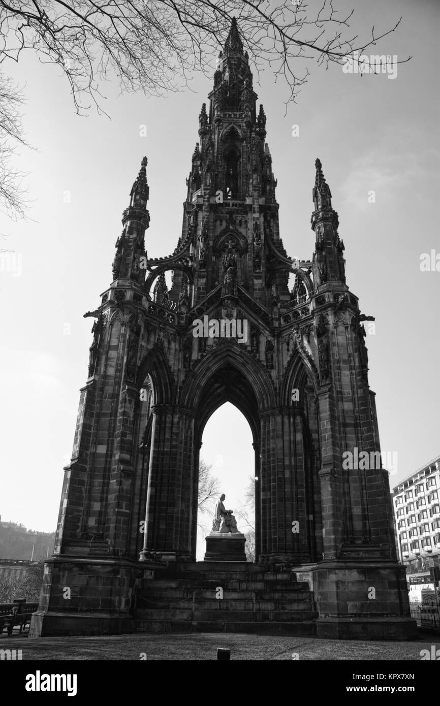 Edinburgh gothic architecture Black and White Stock Photos & Images - Alamy