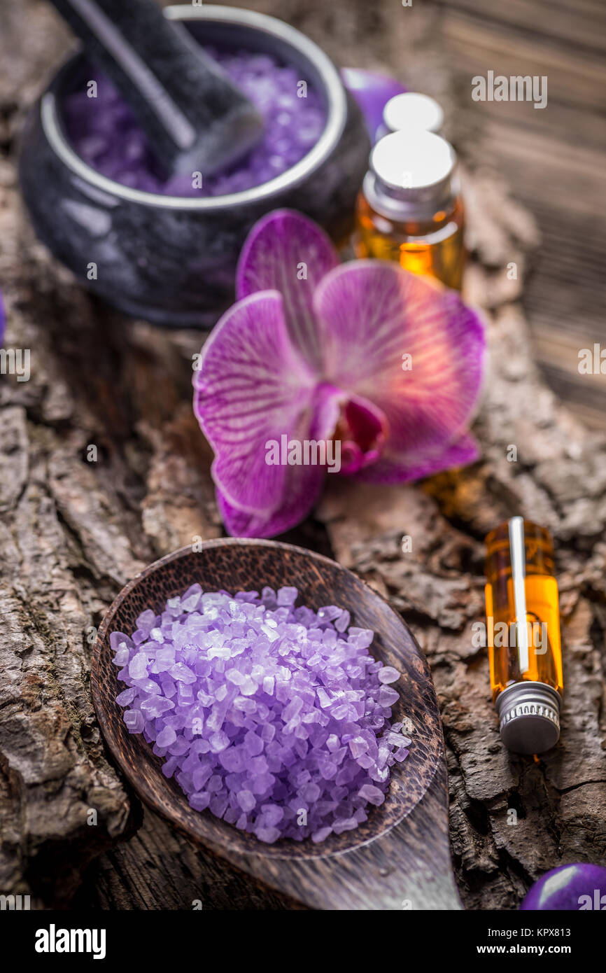 Essential oil and salt Stock Photo - Alamy