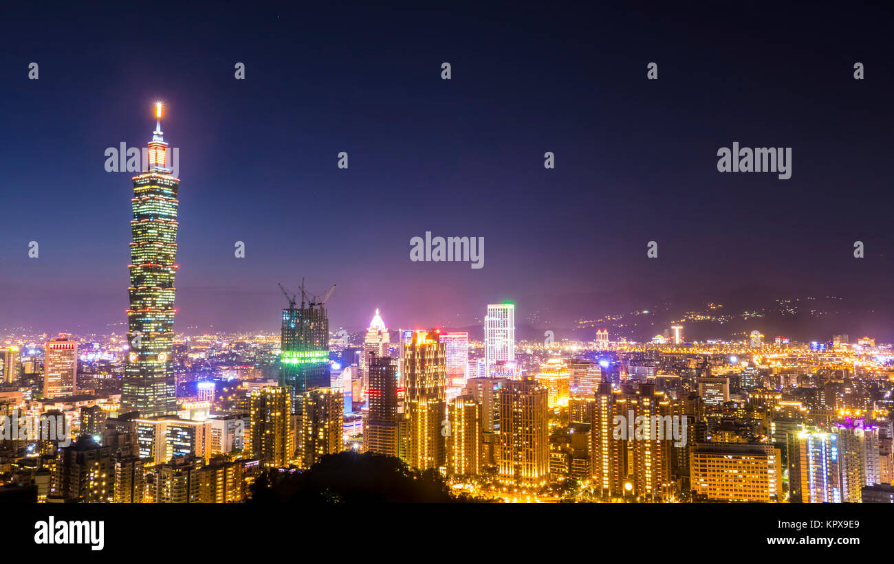 Sunset sky taipei cityscape high hi-res stock photography and images ...