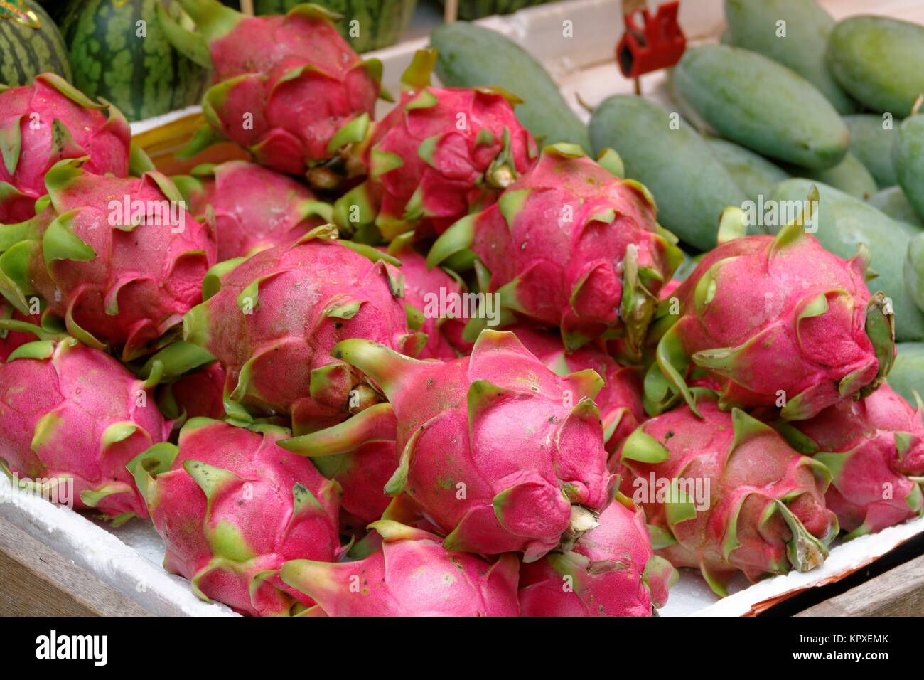 Drachenfrucht pitaya pitahaya hi-res stock photography and images - Alamy