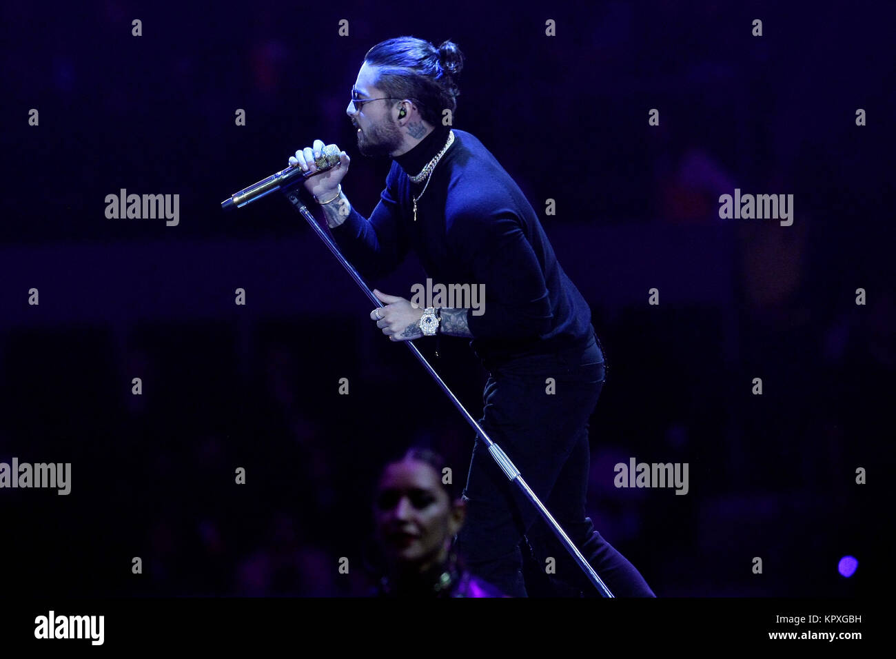 Cantante colombiano hi-res stock photography and images - Alamy