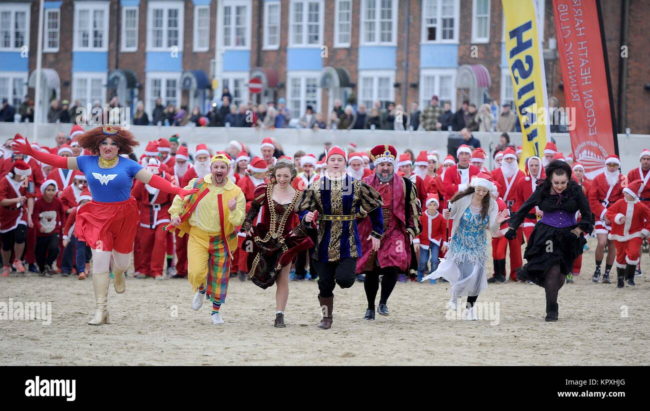 Chase the pudding weymouth beach hi-res stock photography and images ...