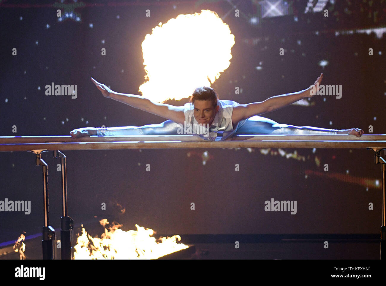 Cologne, Germany. 16th Dec, 2017. Acrobat Lucas Fischer performing ...