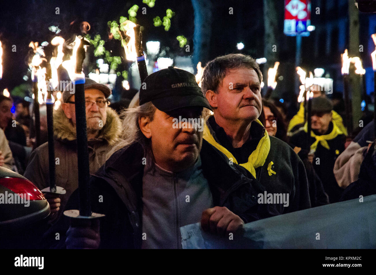 Lit torch march hi-res stock photography and images - Alamy