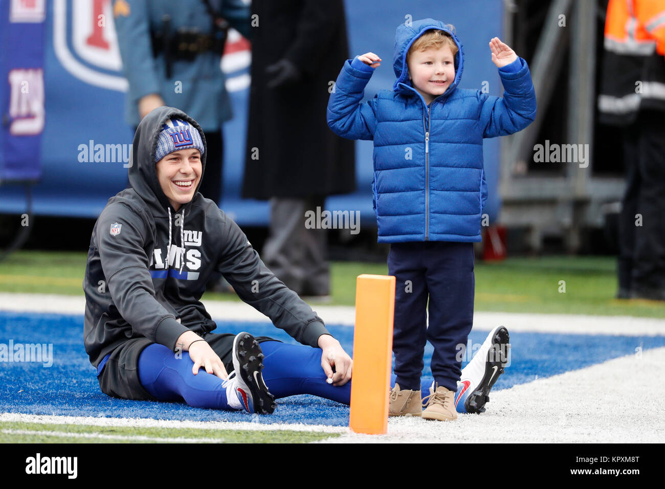 December 17, 2017, New York Giants punter Brad Wing (9) plays around ...