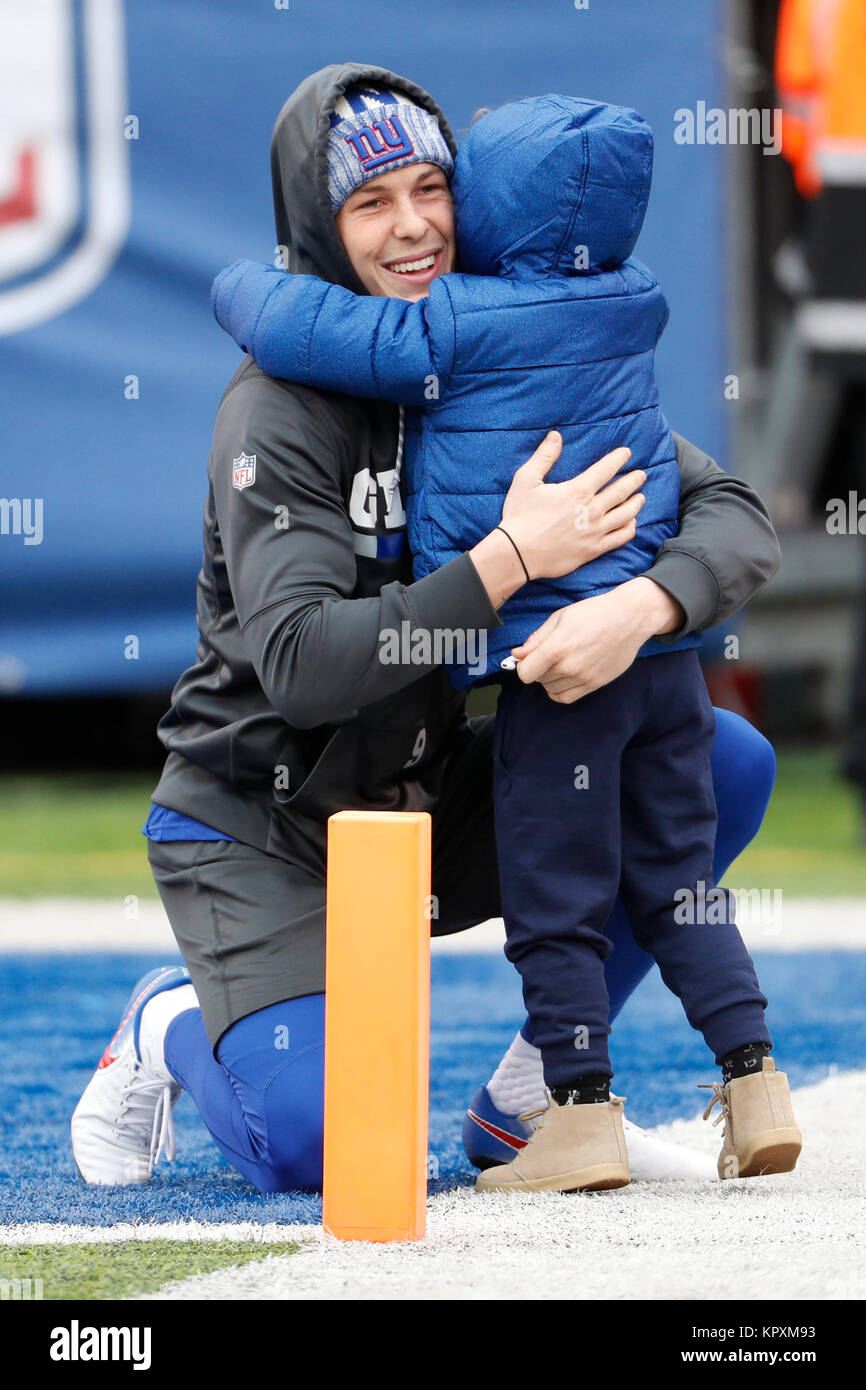 December 17, 2017, New York Giants punter Brad Wing (9) plays around ...