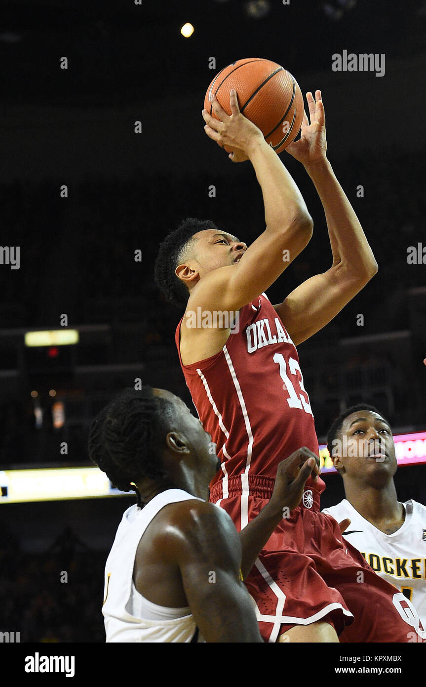 Wichita, Kansas, USA. 16th Dec, 2017. Oklahoma Sooners guard Jordan ...