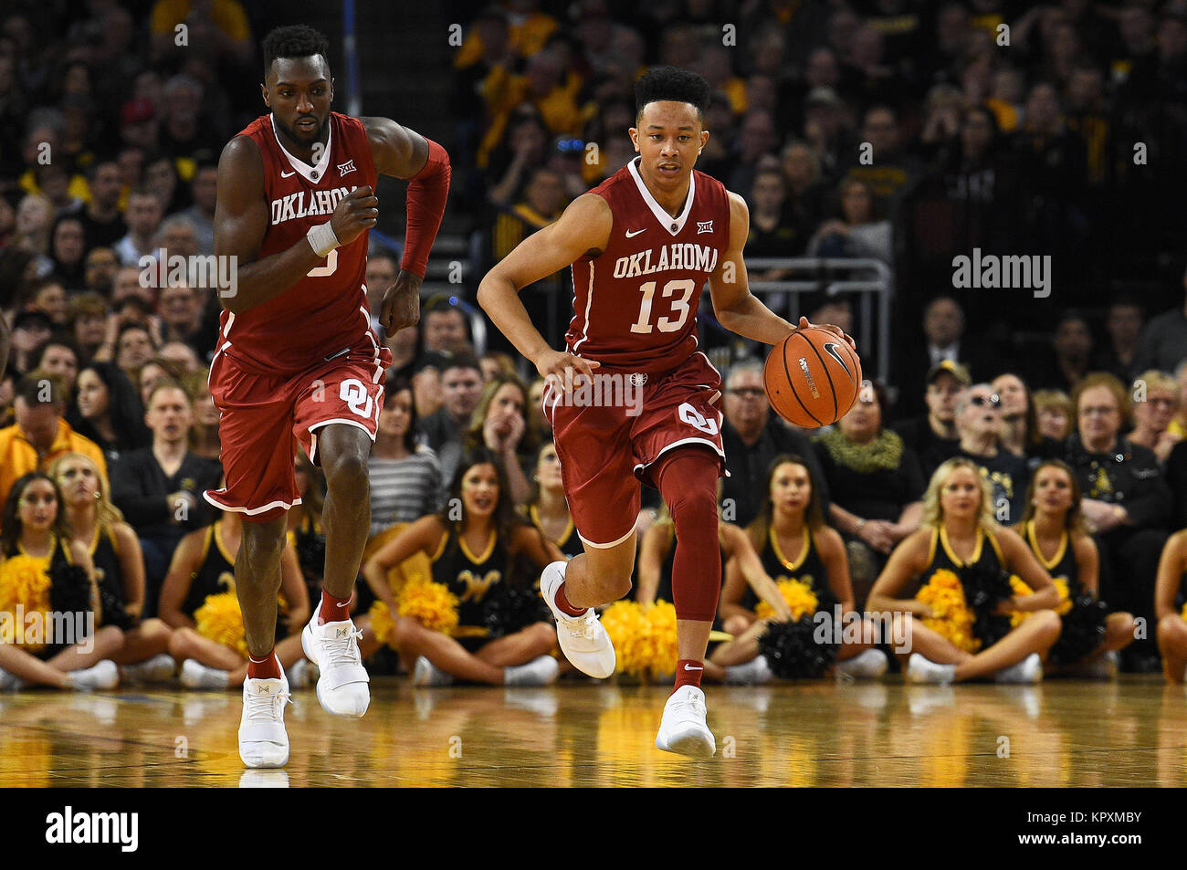 Wichita, Kansas, USA. 16th Dec, 2017. Oklahoma Sooners guard Jordan ...