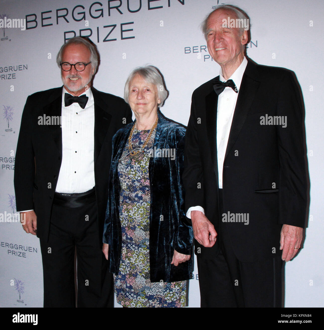 NEW YORK, NY December 14, 2017 Craig Calhoun,Baroness Onora O'Neil ...