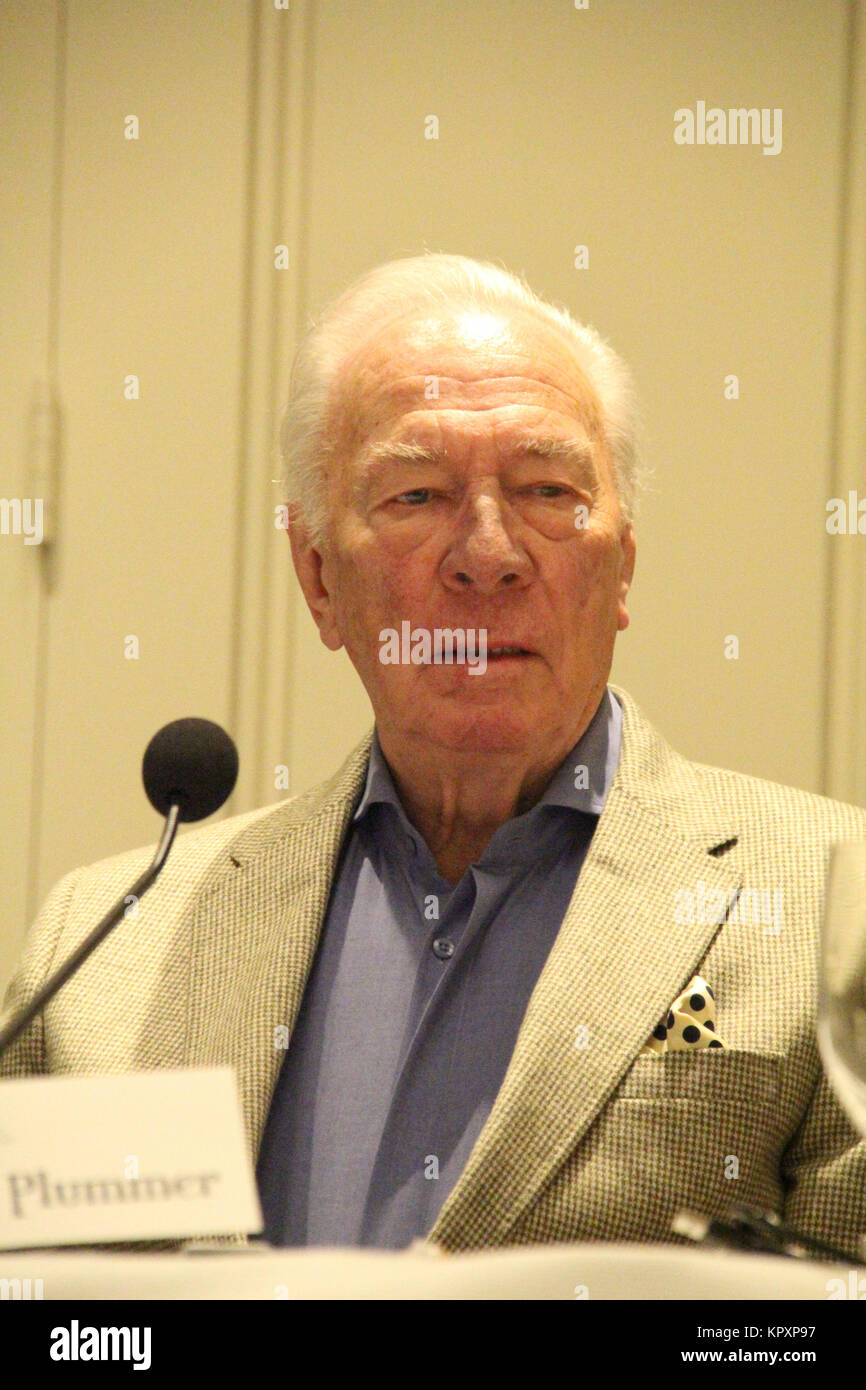 Beverly Hills, Los Angeles, USA. 16th Dec, 2017. Christopher Plummer 12 ...