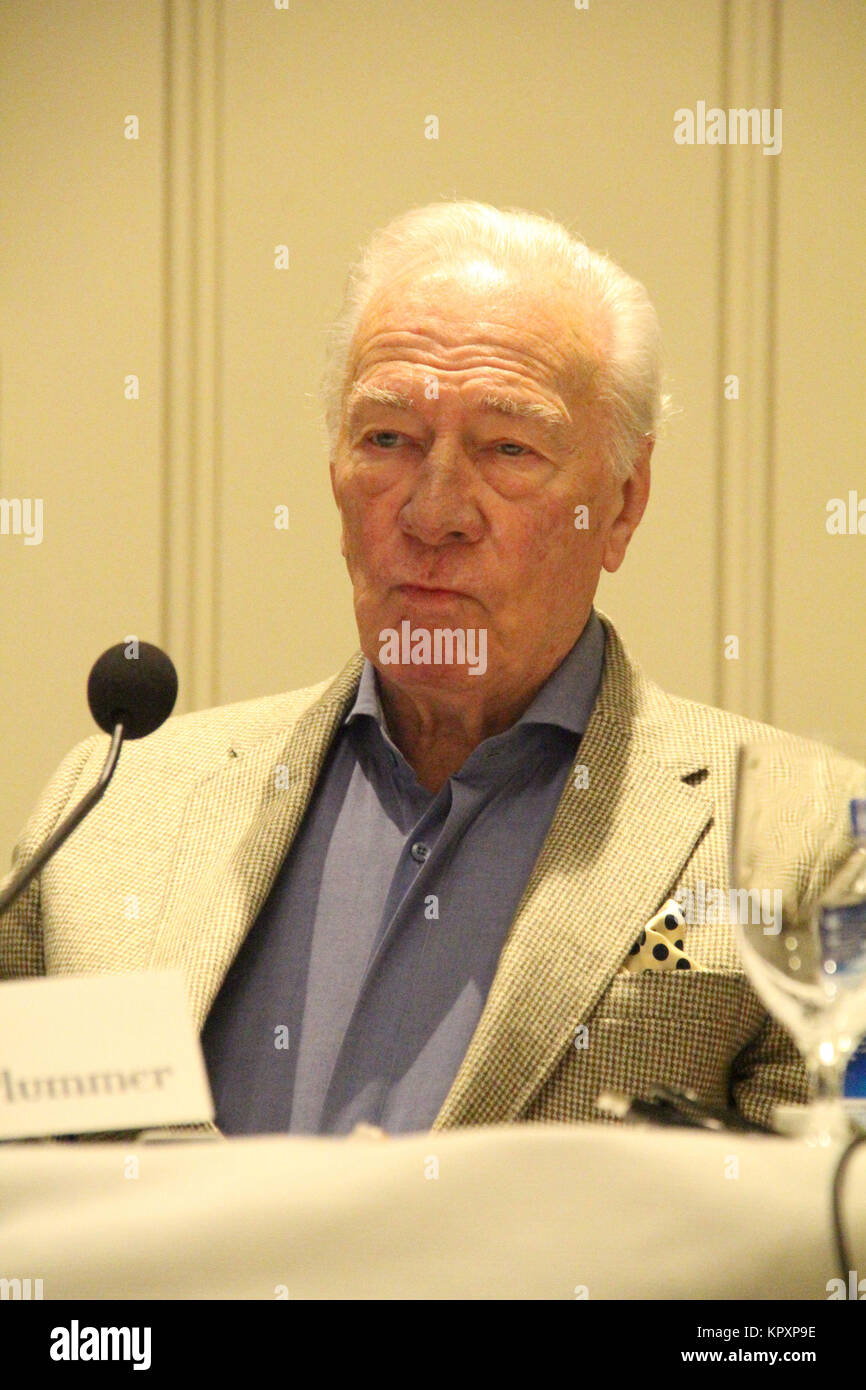 Beverly Hills, Los Angeles, USA. 16th Dec, 2017. Christopher Plummer 12 ...
