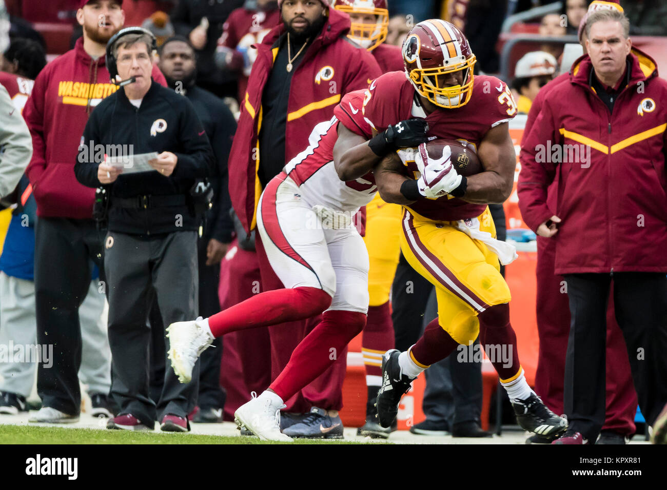 Landover, Maryland, USA. 17th Dec, 2017. Washington Redskins running ...