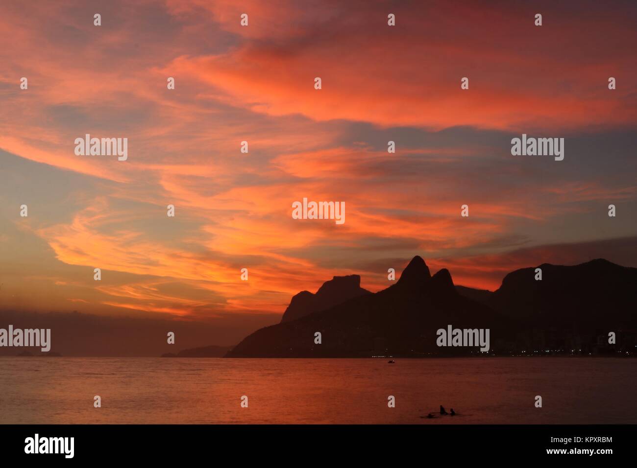 Rio de Janeiro, Brazil. 16th Dec, 2017. Weather in Rio: a gorgeous ...