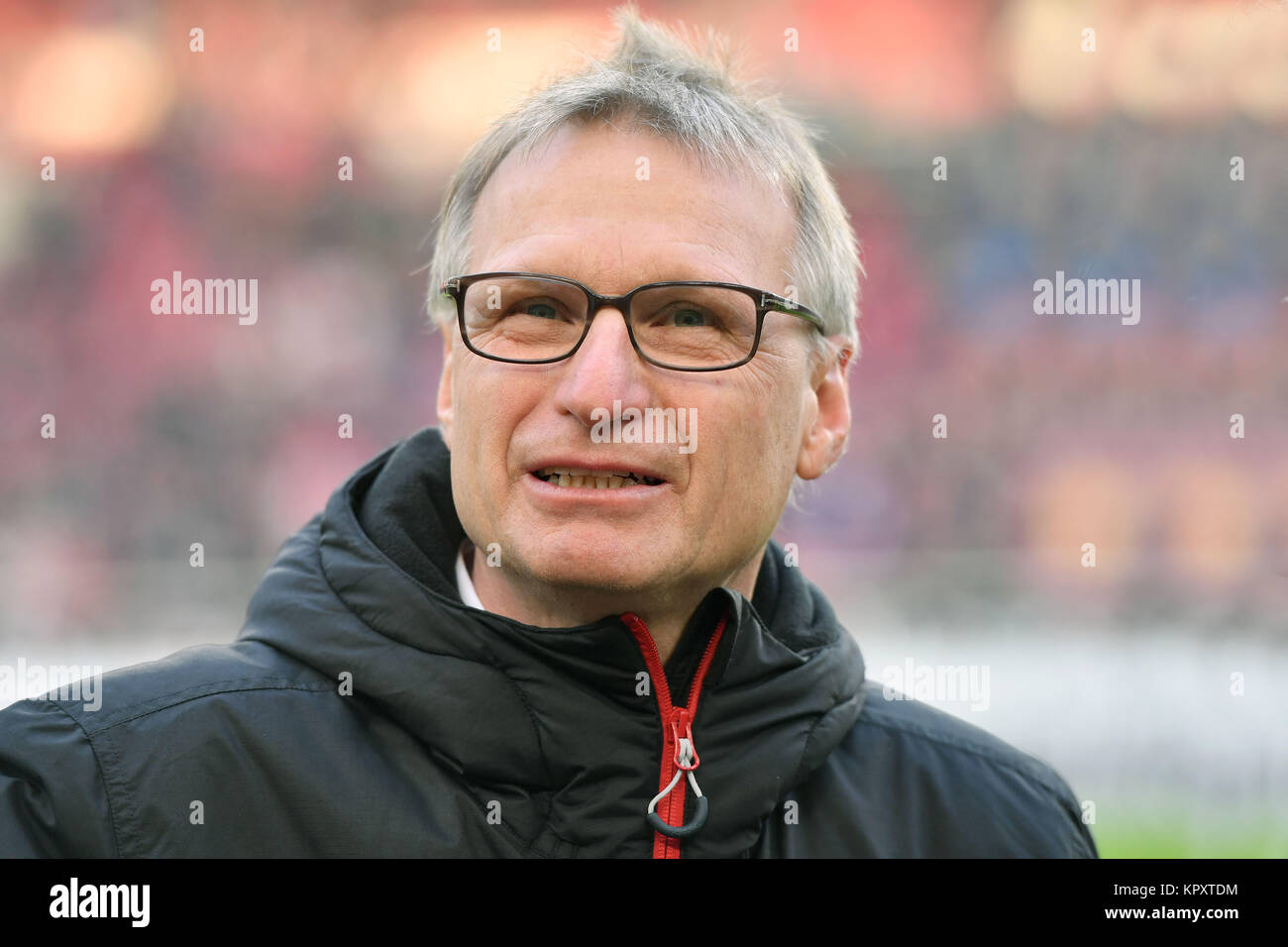 Stuttgart, Deutschland. 16th Dec, 2017. Michael RESCHKE (Sportvorstand ...