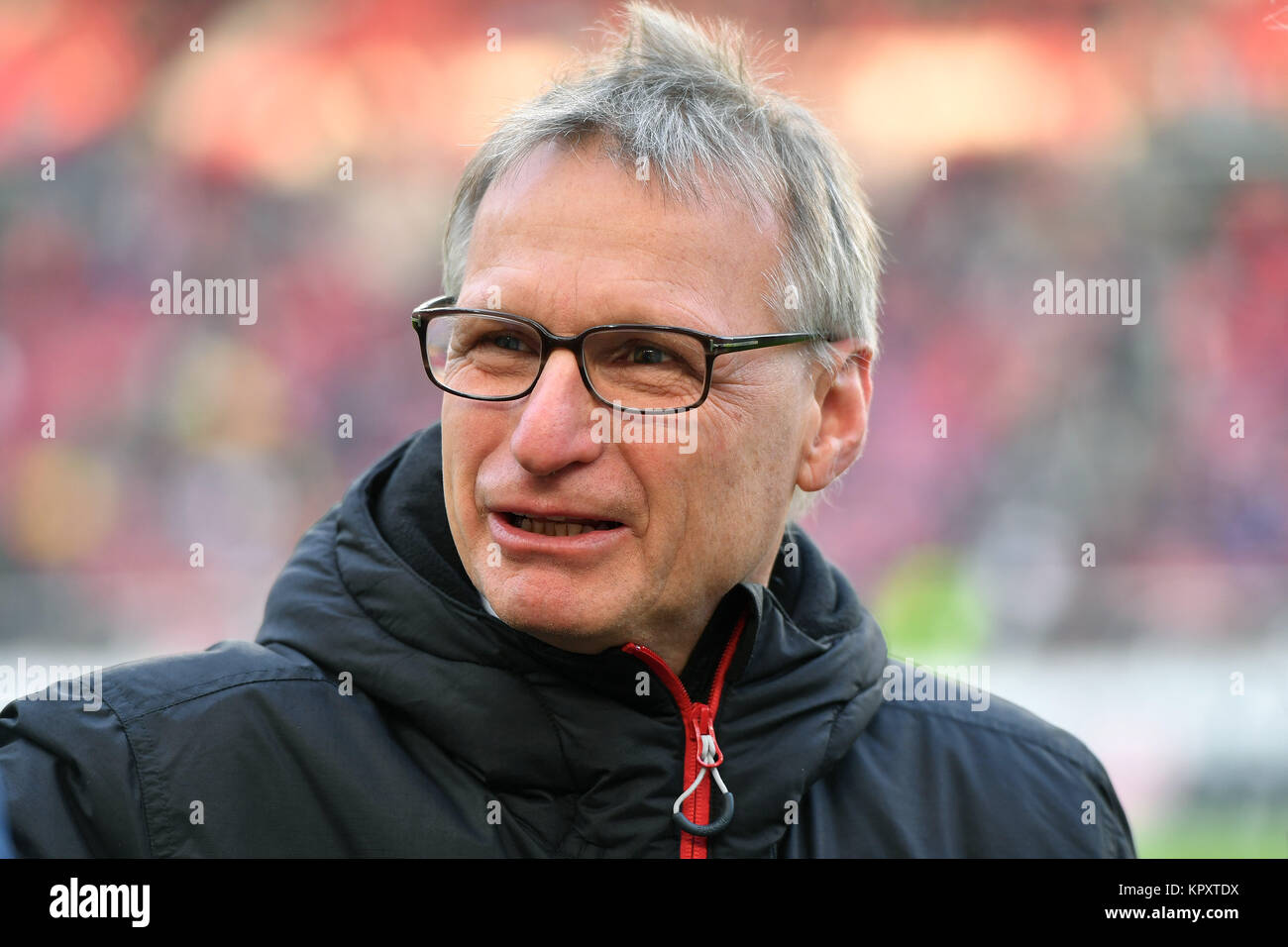 Stuttgart, Deutschland. 16th Dec, 2017. Michael RESCHKE (Sportvorstand ...