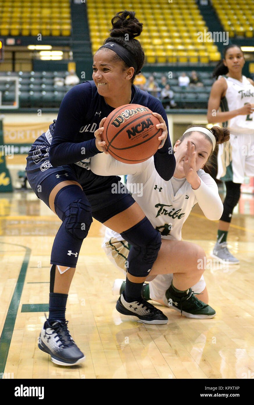 Williamsburg, VA, USA. 17th Dec, 2017. 20171217 - Old Dominion guard ...