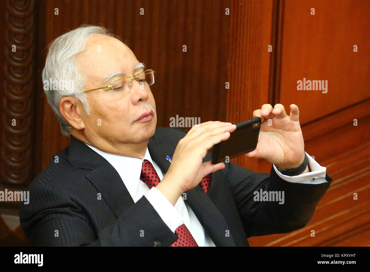 Malaysian Prime minster Najib Razak taking a Photo at the president ...