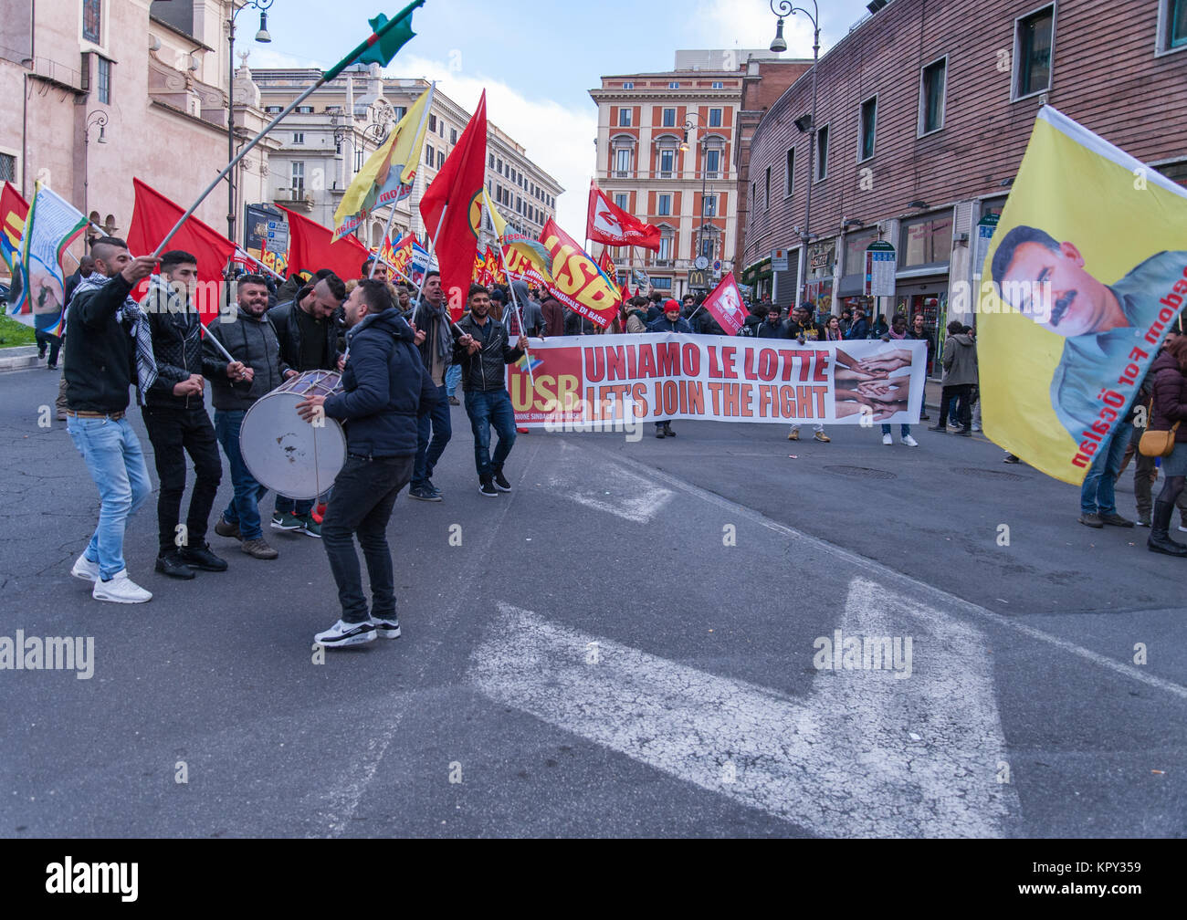 Rome, Italy. 16th Dec, 2017. Thousands of people from all over Italy ...