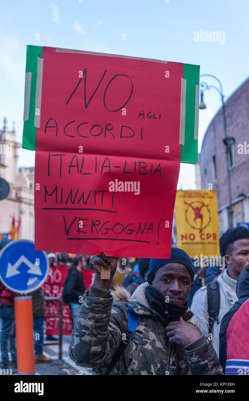 Rome, Italy. 16th Dec, 2017. Thousands of people from all over Italy ...