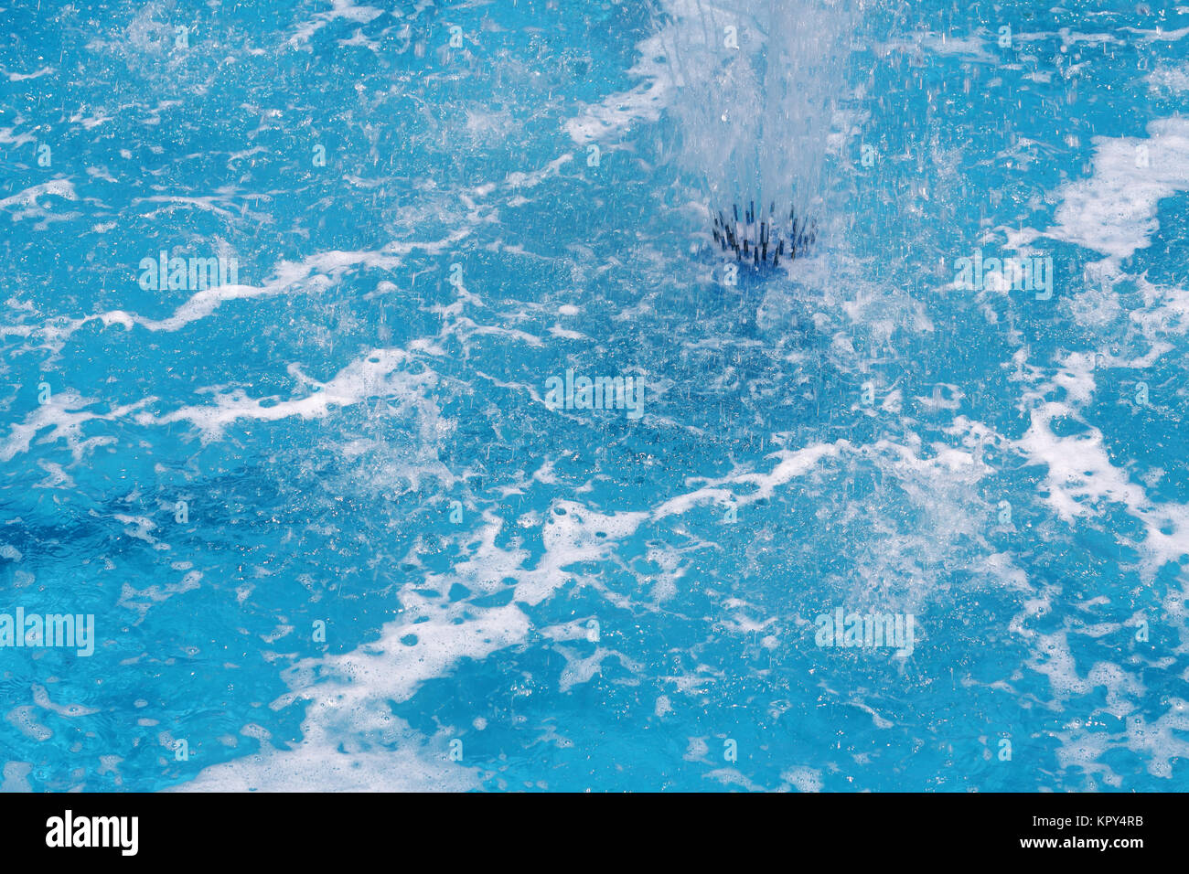 Pool splash public hi-res stock photography and images - Alamy