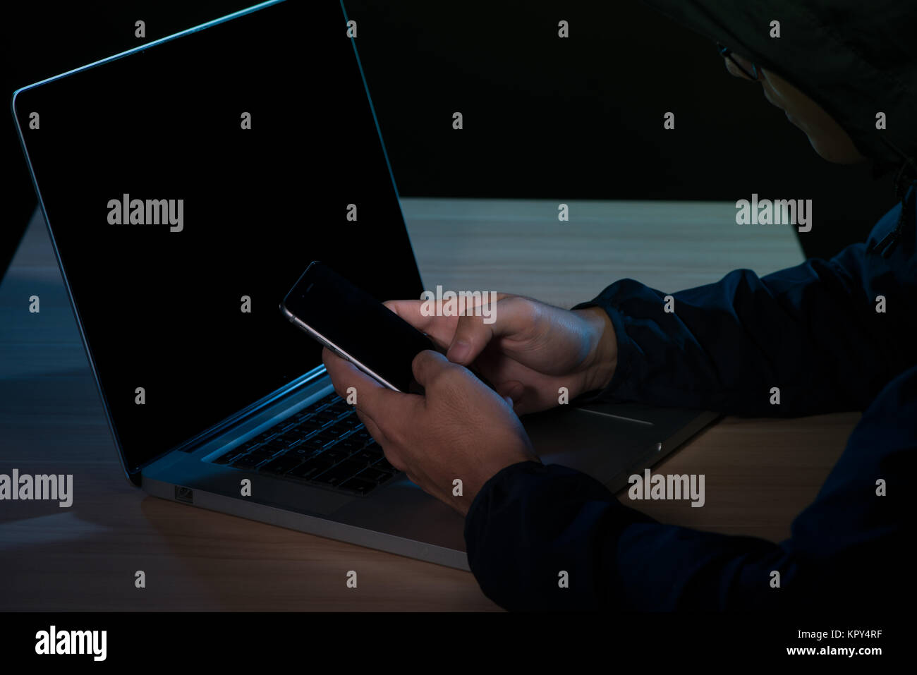 Cyber crime hacker hi-res stock photography and images - Alamy