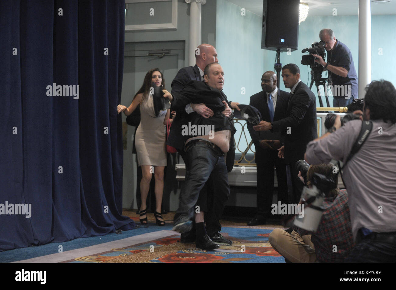 NEW YORK, NY - SEPTEMBER 19: National Football League commissioner ...