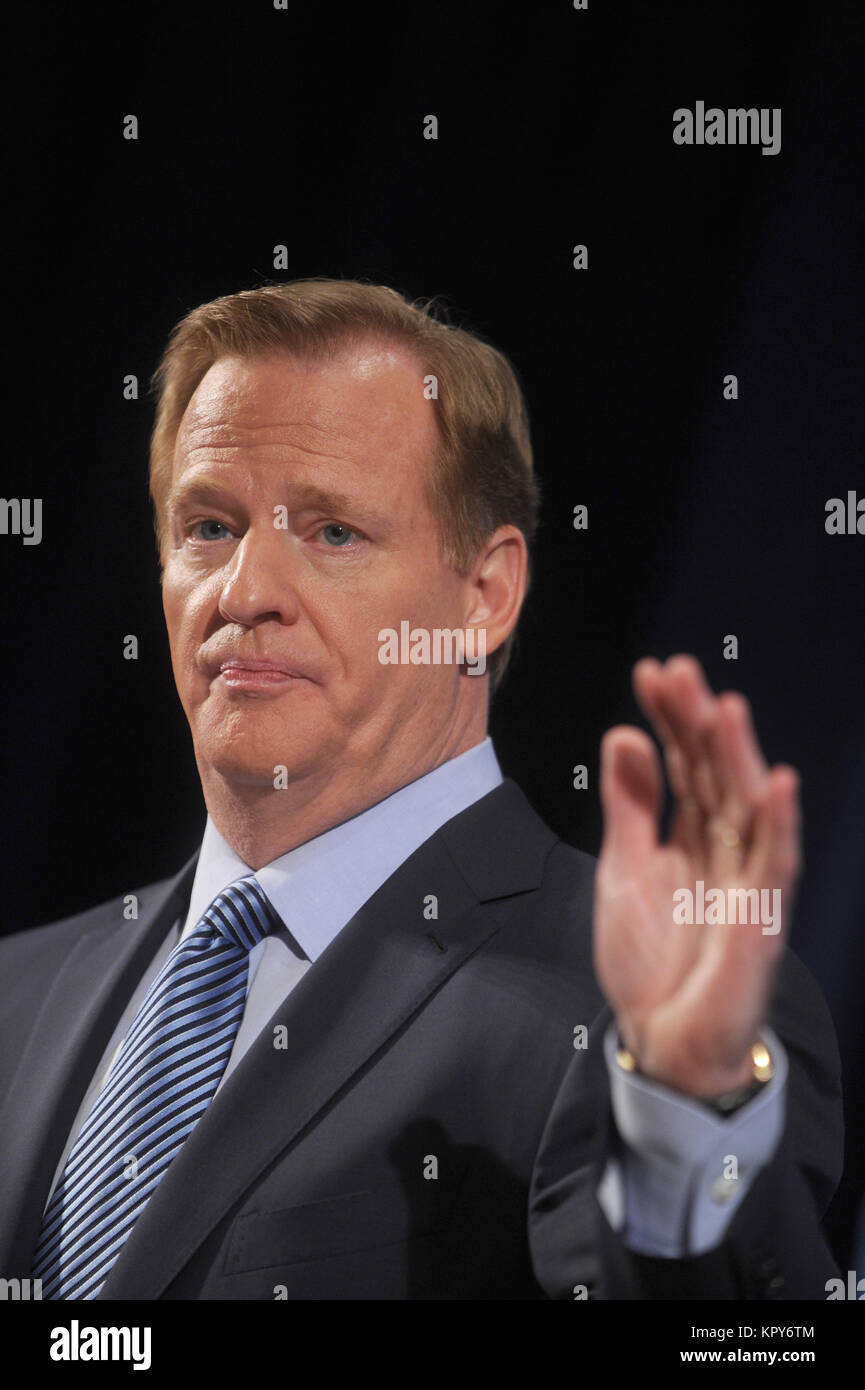 NEW YORK, NY - SEPTEMBER 19: National Football League commissioner ...