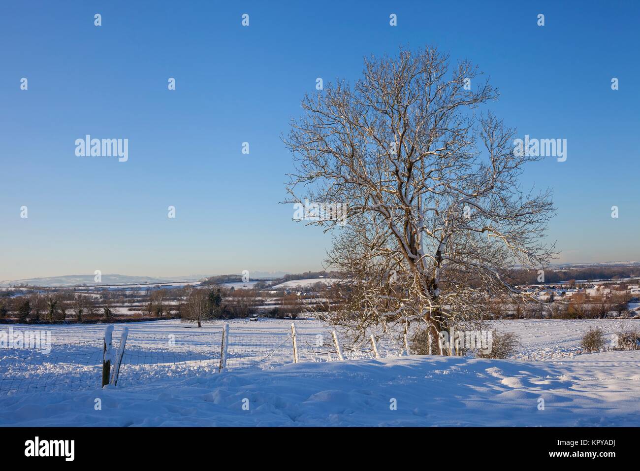 Cotswold landscape with snow Stock Photo - Alamy