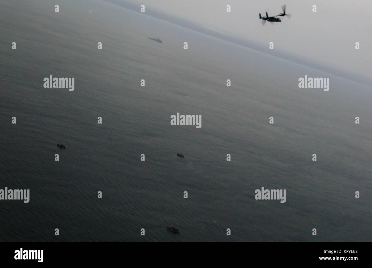 A MV-22B Osprey with Marine Medium Tiltrotor Squadron (VMM) 162 ...