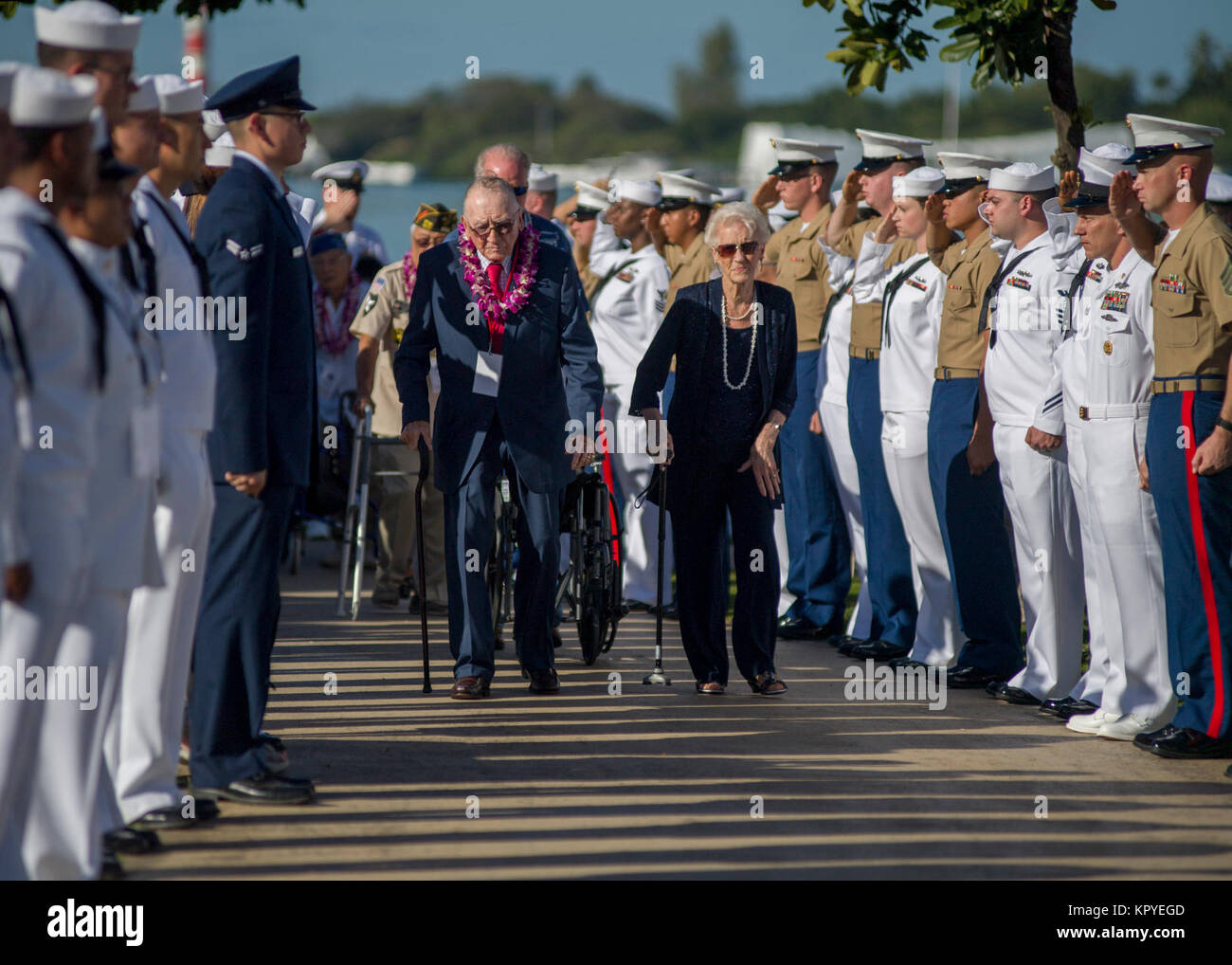 Pearl harbor honors anniversary hi-res stock photography and images - Alamy