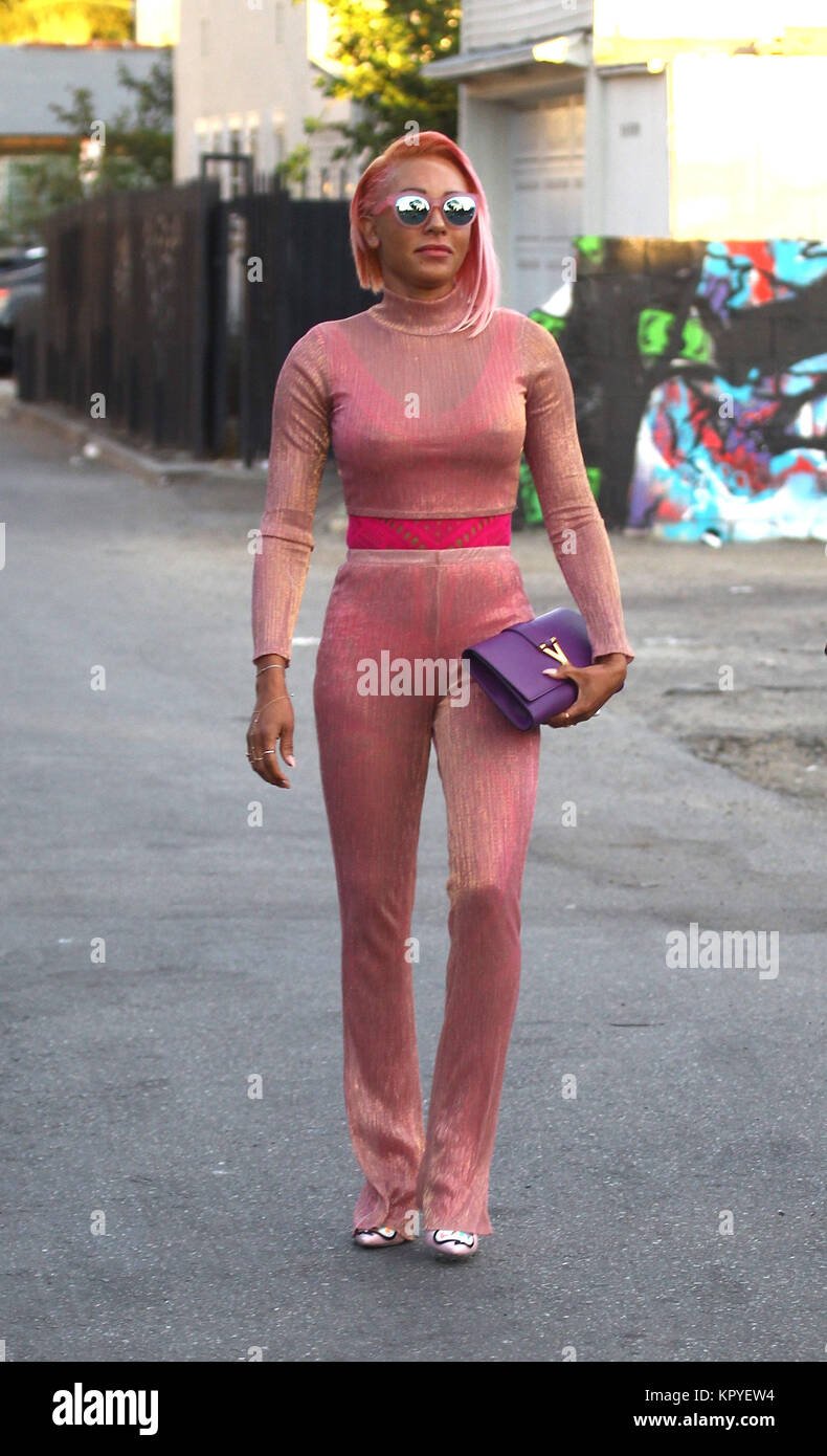 Mel B Shows Off Her Perfect Body While Shopping On Melrose Avenue In West Hollywood Featuring