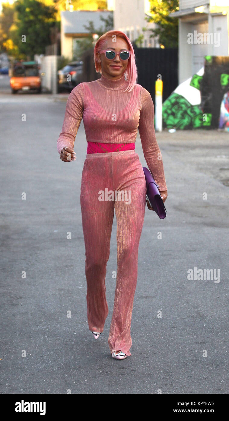 Mel B Shows Off Her Perfect Body While Shopping On Melrose Avenue In West Hollywood Featuring