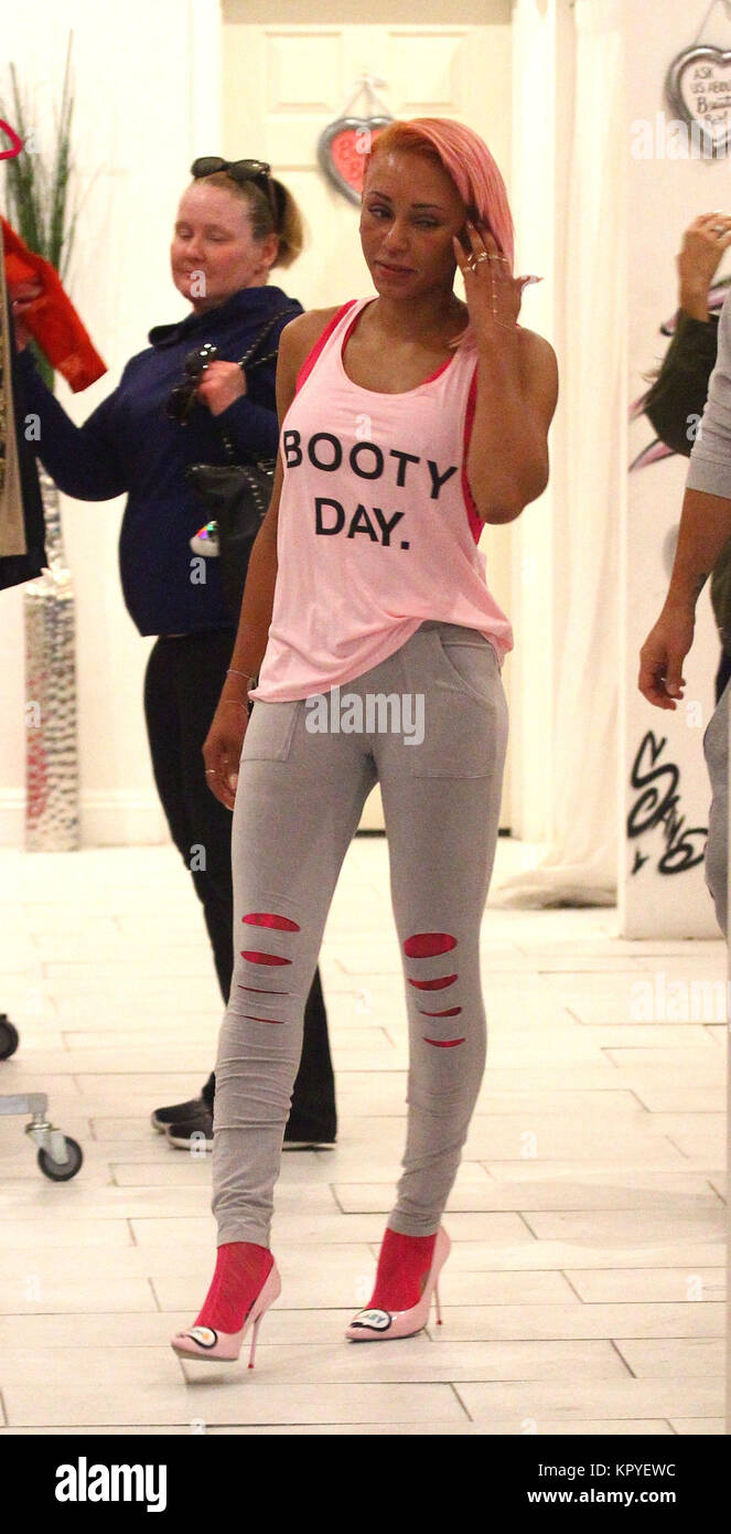 Mel B shows off her perfect body while shopping on Melrose Avenue in ...