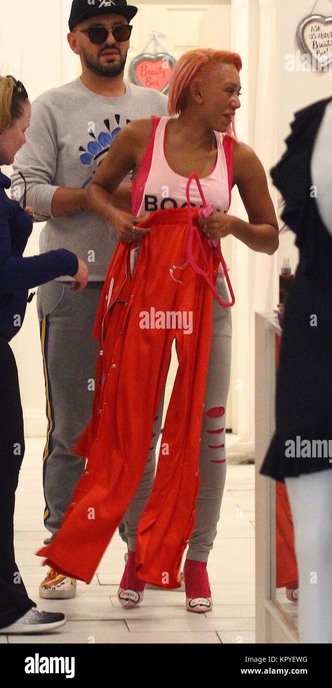 Mel B Shows Off Her Perfect Body While Shopping On Melrose Avenue In West Hollywood Featuring