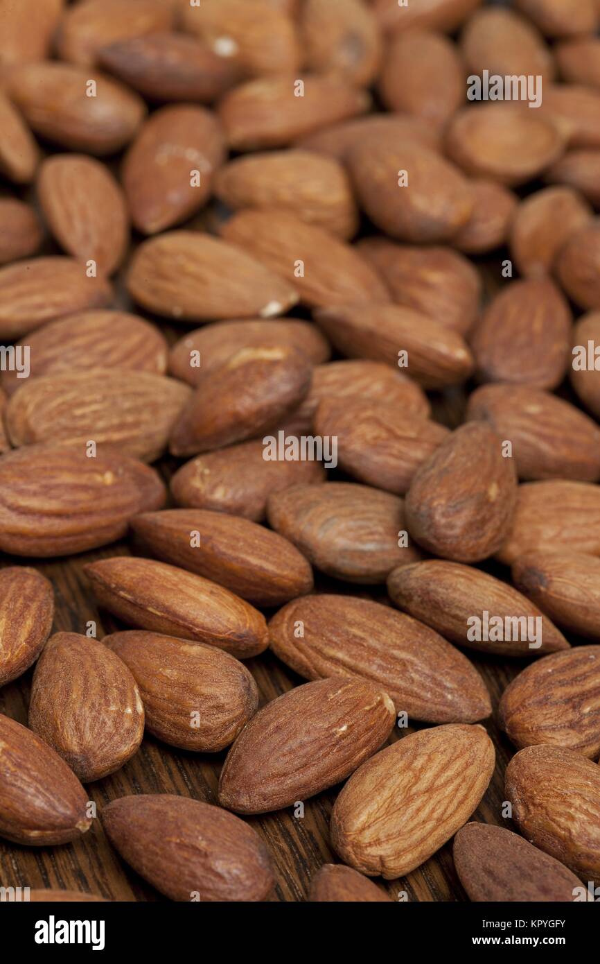 pile of almonds Stock Photo - Alamy