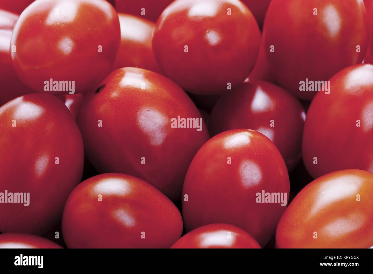 pile of tomatoes Stock Photo - Alamy