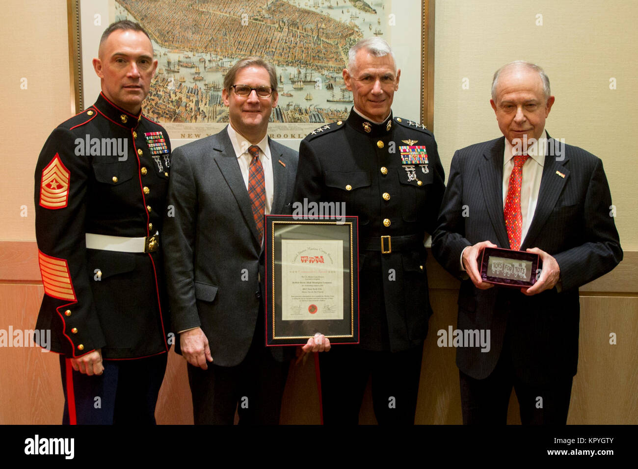 Sgt. Major Patrick L. Kimble (left), Marine Forces Reserve and Marine ...