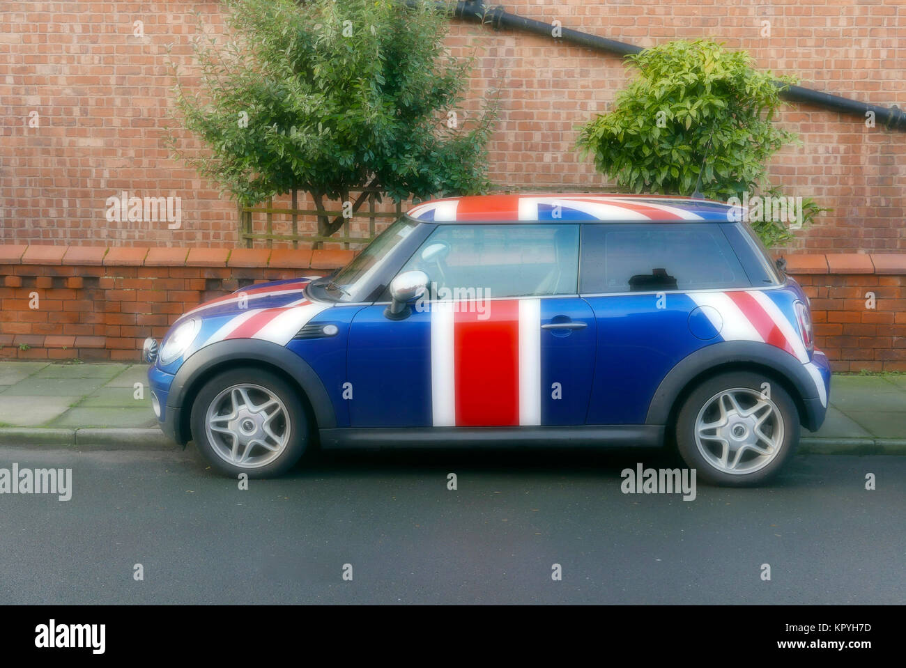 Union jack livery hi-res stock photography and images - Alamy