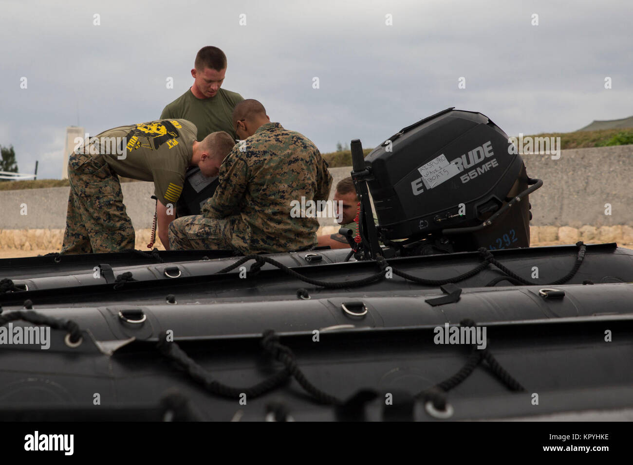 Marines with Bravo Company, Battalion Landing Team, 1st Battalion, 1st ...